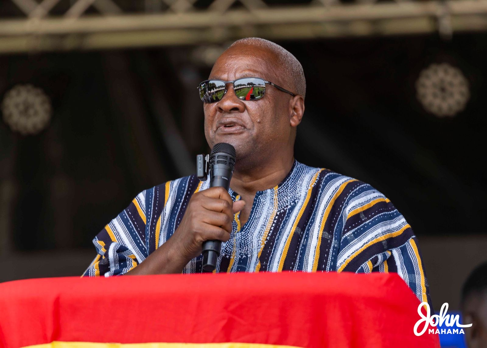 John Dramani Mahama - News - 500-seater sports facility for Bole.